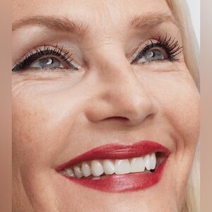Clinique | Makeup | Clinique Dramatically Different Lipstick Angel Red ...